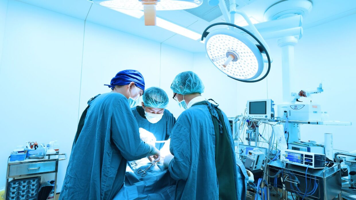 How to Improve Operating Room Efficiency and Reduce Costs - SurgiStream
